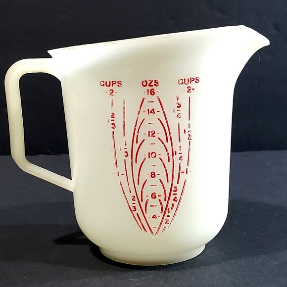 Tupperware | Kitchen | Vintage Tupperware 2c 6oz Measure Batter Bowl ...